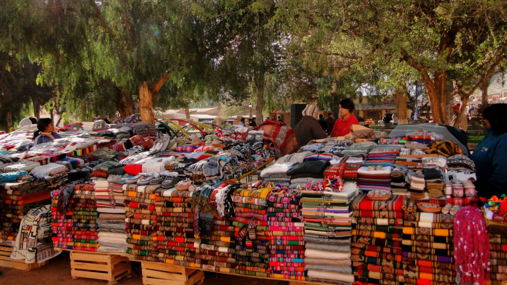 Plaza Principal y Feria Artesanal - Ecohotel Posta de Purmamarca